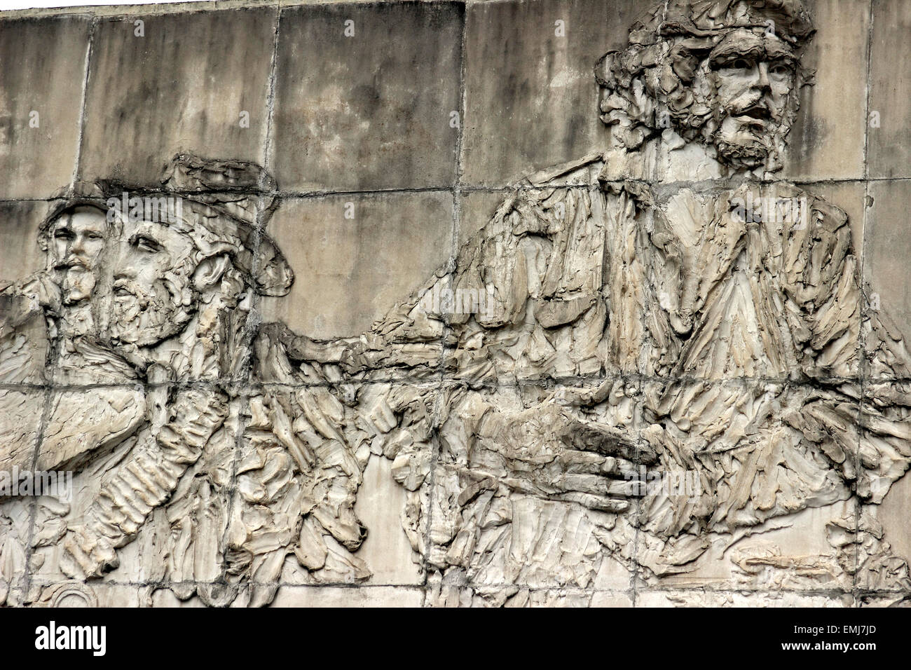 Revolution statue hi-res stock photography and images - Alamy