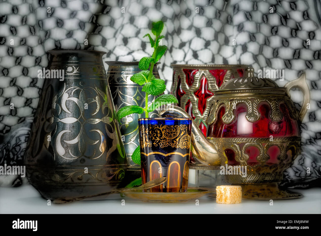 Mint tea - traditional Arabian refreshing drink Stock Photo - Alamy