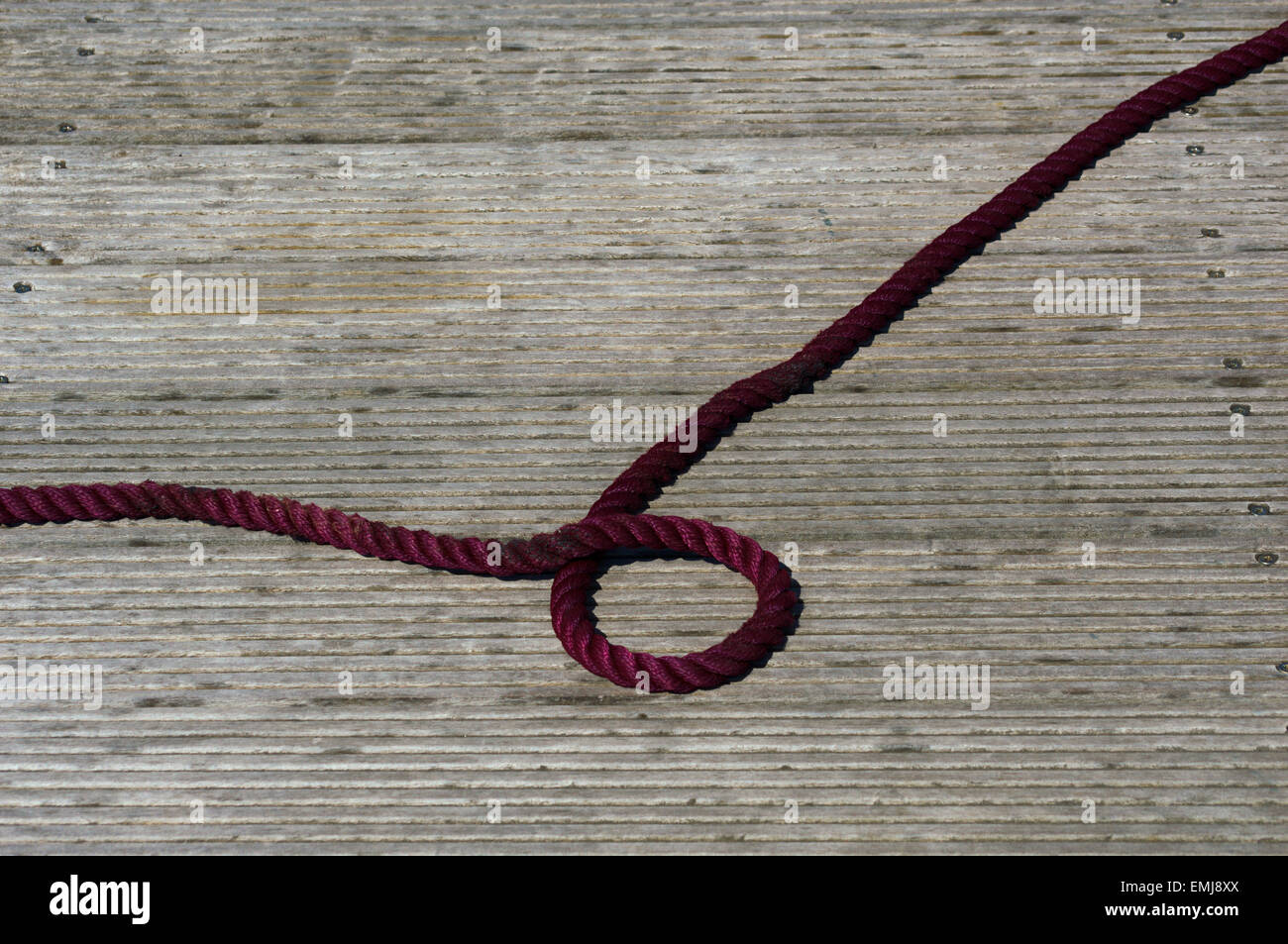 Rope red hi-res stock photography and images - Alamy
