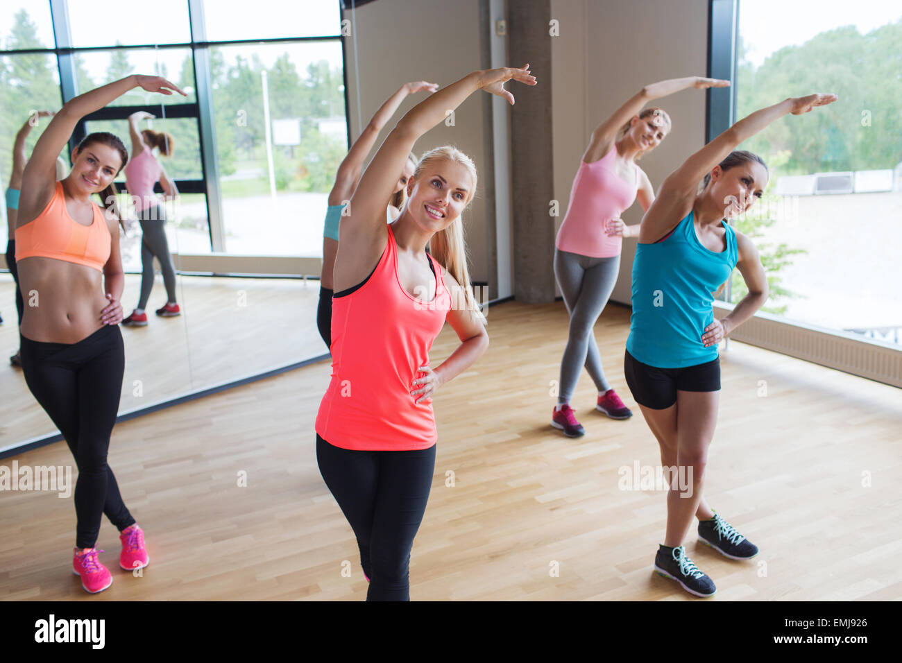 group of women working out in gym Stock Photo - Alamy