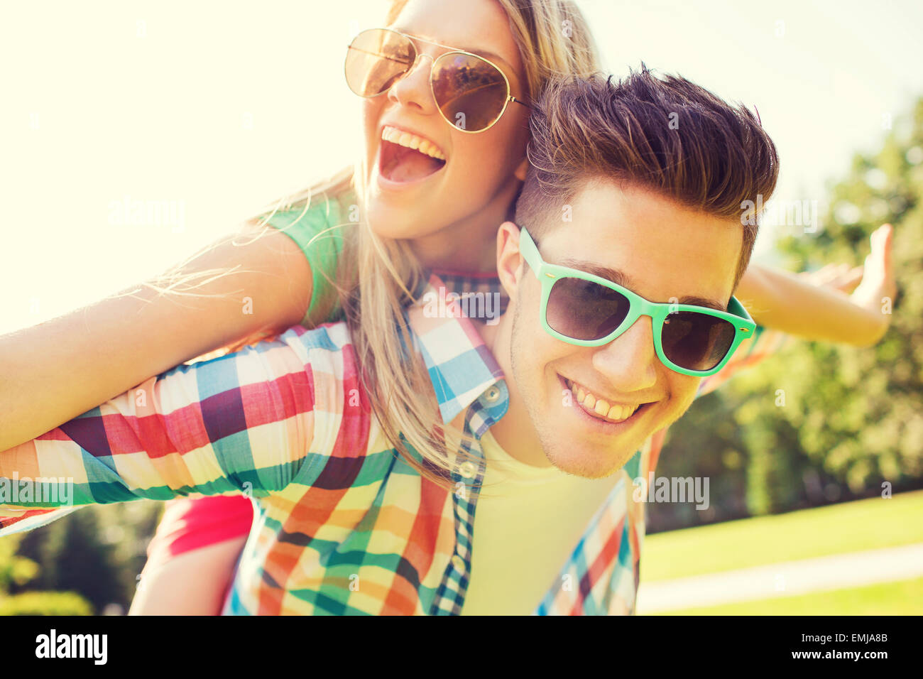 Happy teenagers hi-res stock photography and images - Alamy