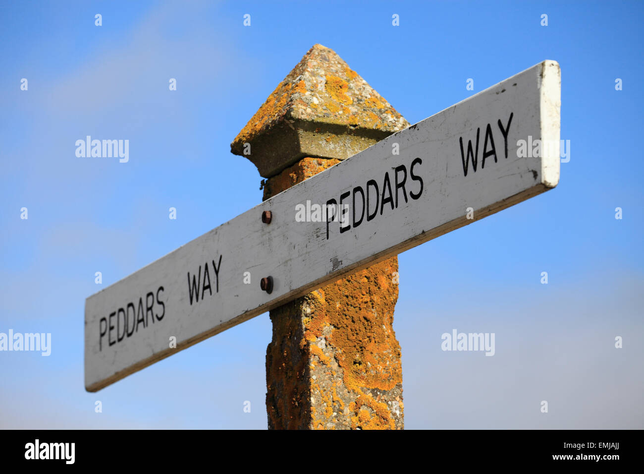 Peddars Way signpost along the footpath near Anmer Stock Photo - Alamy