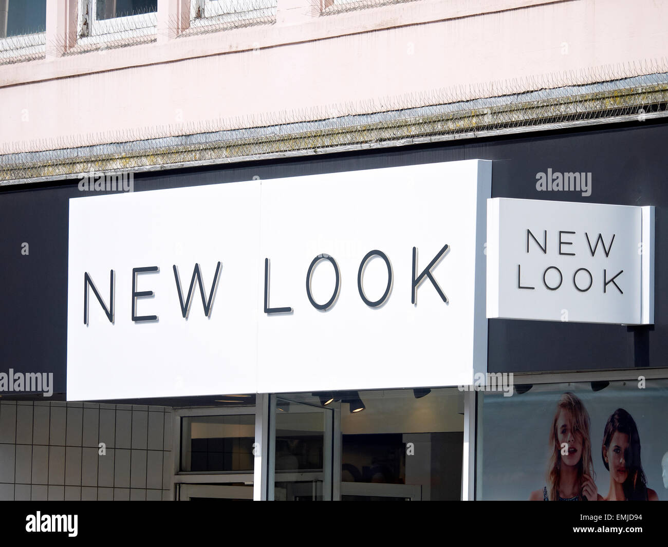 New Look sign UK Stock Photo - Alamy