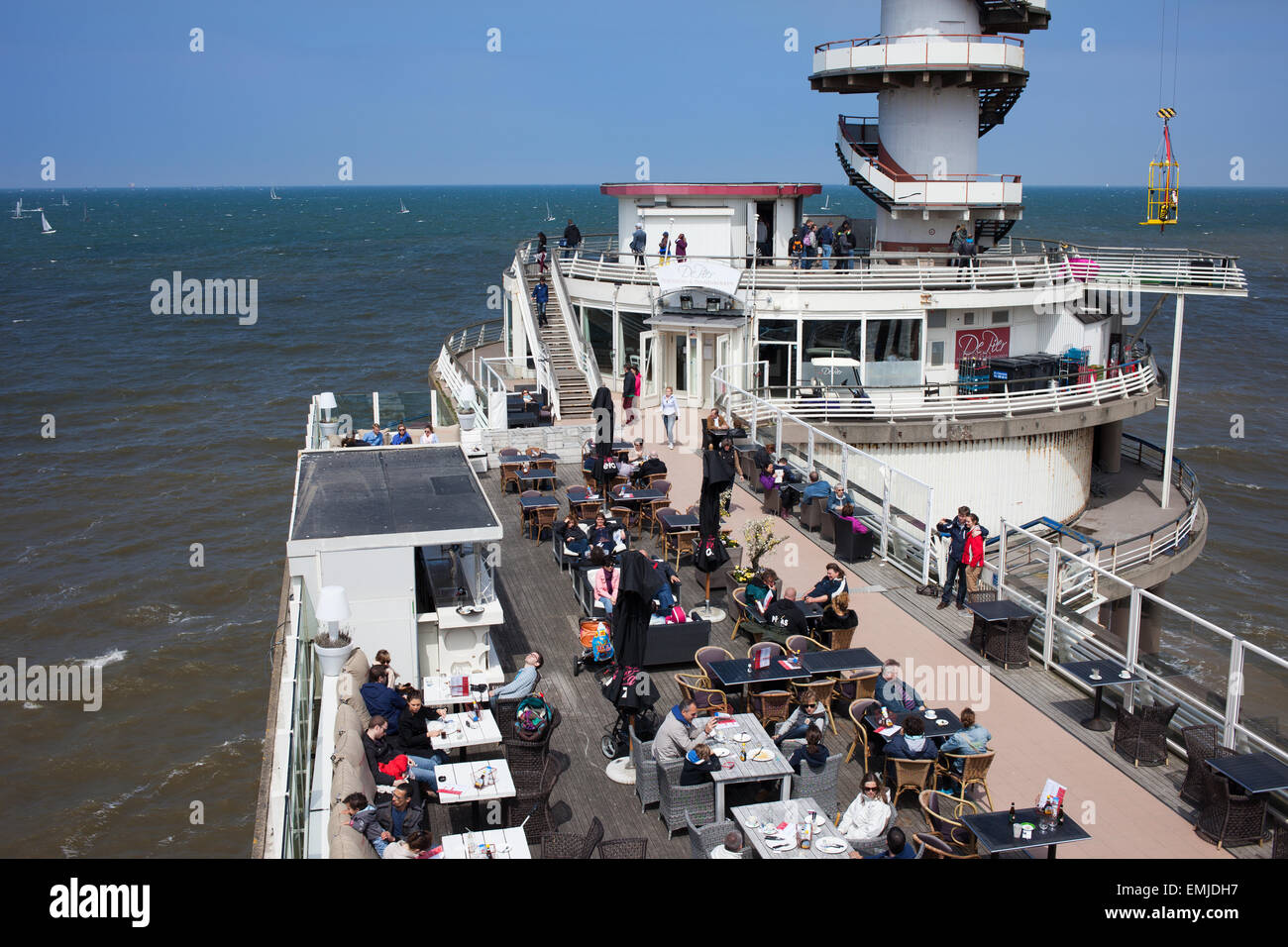 Outdoor restaurant scheveningen hi-res stock photography and images - Alamy