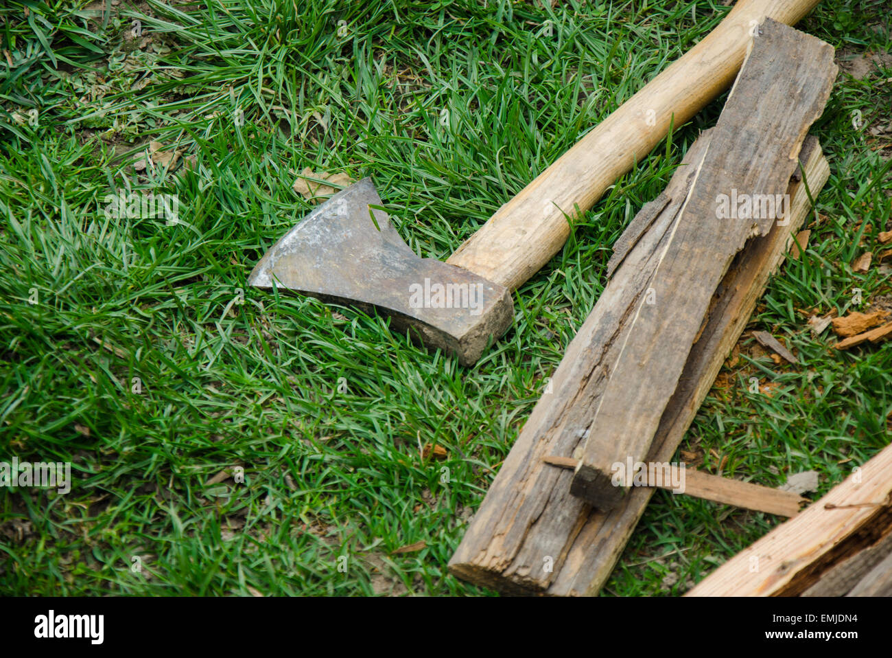 Cutting tree with axe hi-res stock photography and images - Alamy