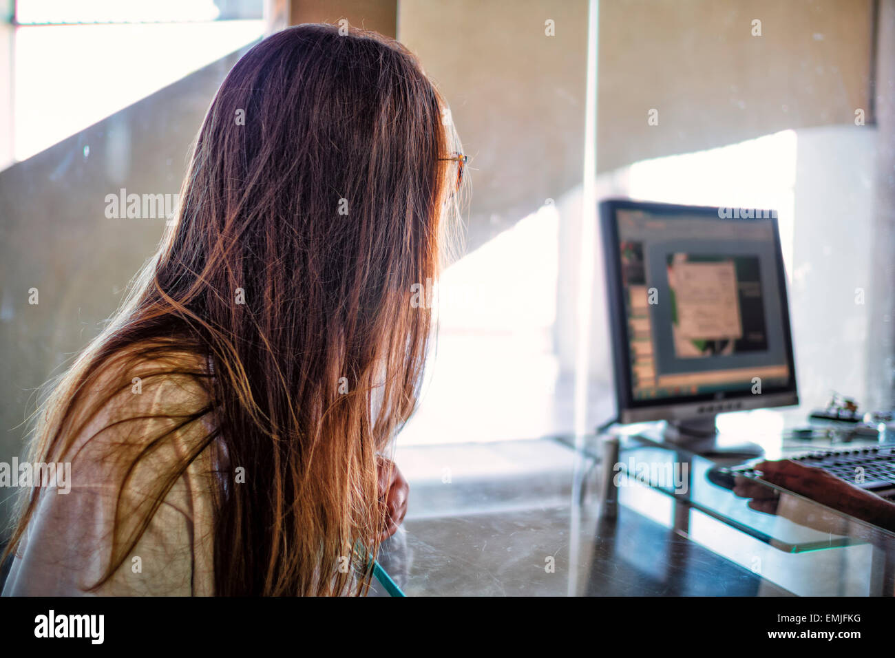 Attendance at work hi-res stock photography and images - Alamy