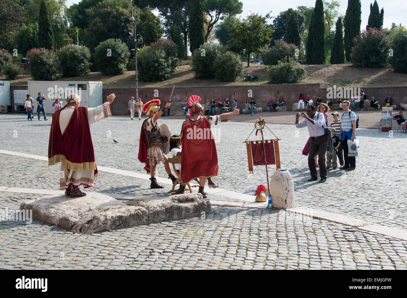 Dressed as roman soldiers hi-res stock photography and images - Alamy