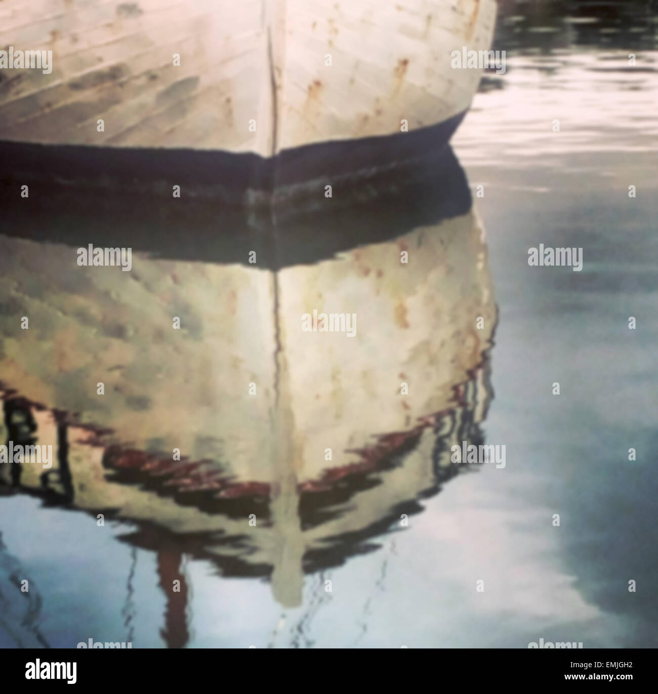 Sailboat reflecting in water hi-res stock photography and images - Alamy