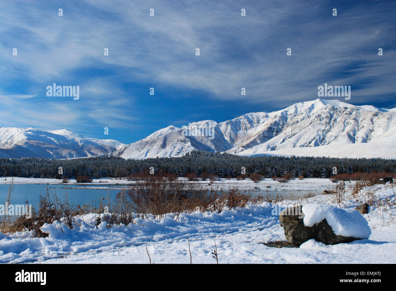 New zealand landscape lake hi-res stock photography and images - Alamy