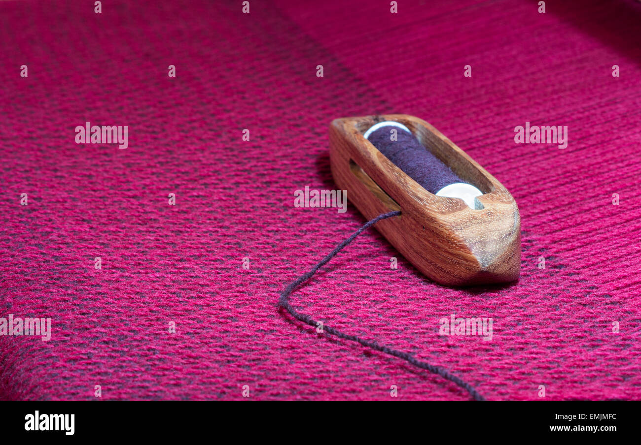 Shuttle loom hi-res stock photography and images - Alamy