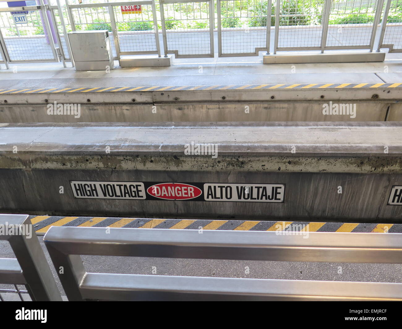 Monorail train sky subway hi-res stock photography and images - Alamy