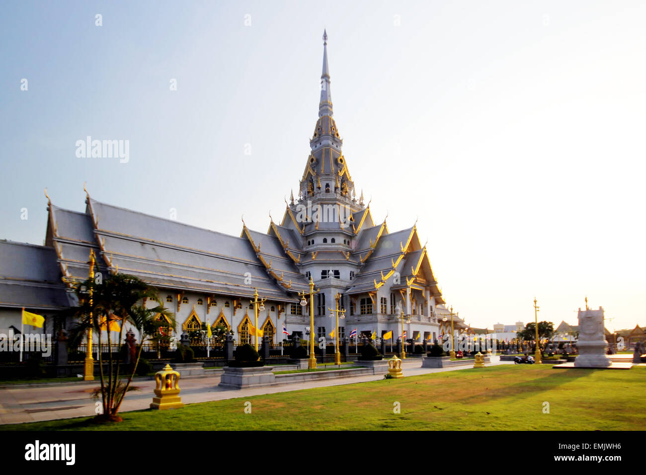Wat Sothon Wararam Woraviharn, Cha-Cheng-Sao, Thailand Stock Photo - Alamy