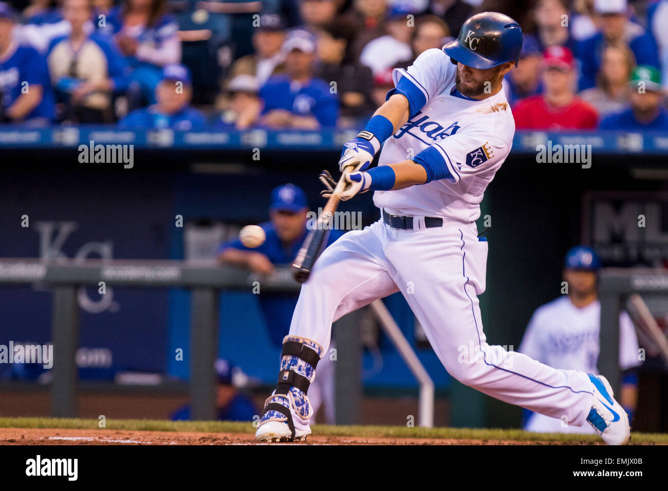 April 21, 2015: Alex Gordon #4 of the Kansas City Royals hits a homer ...