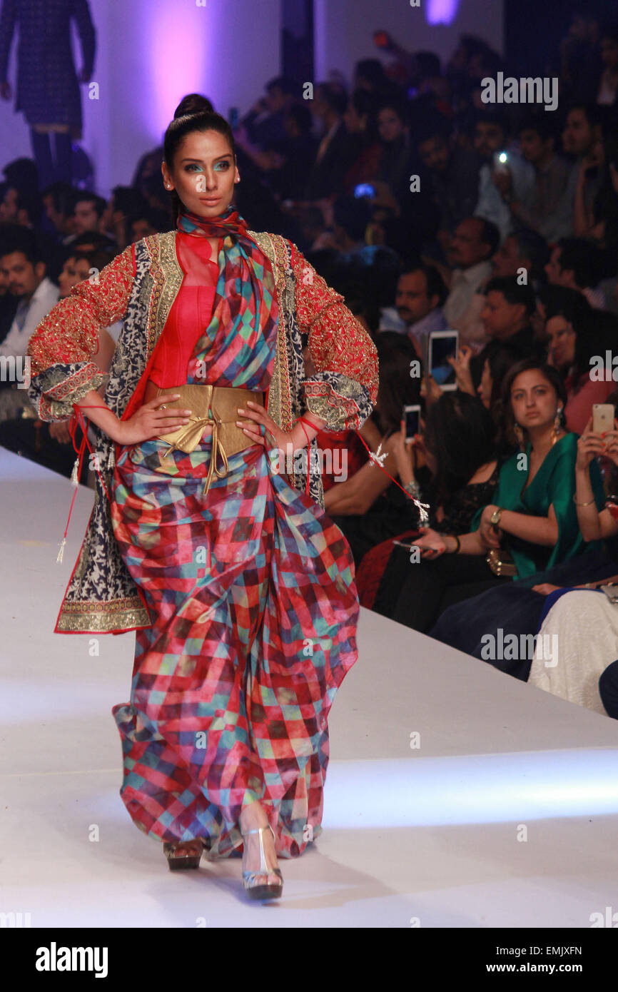 Lahore, Pakistan. 21st Apr, 2015. The models presented the creation of ...