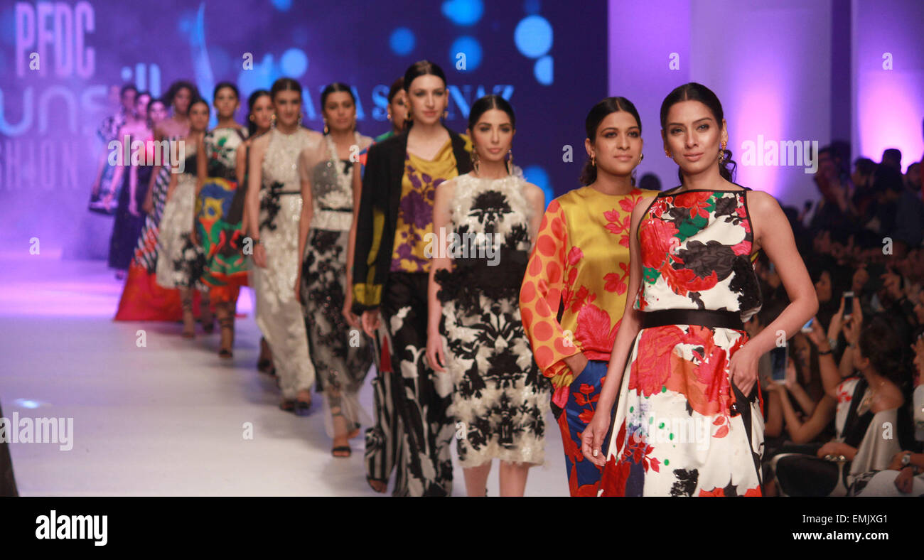 Sana safinaz hi-res stock photography and images - Alamy