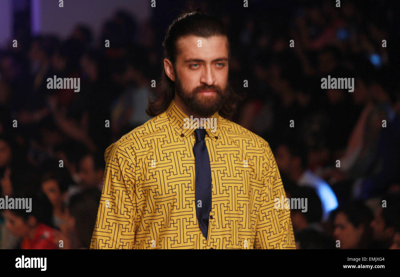 Sana safinaz hi-res stock photography and images - Alamy