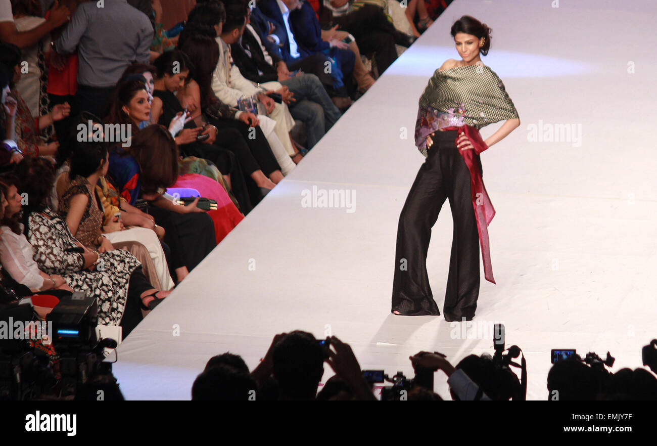 Sana safinaz hi-res stock photography and images - Alamy