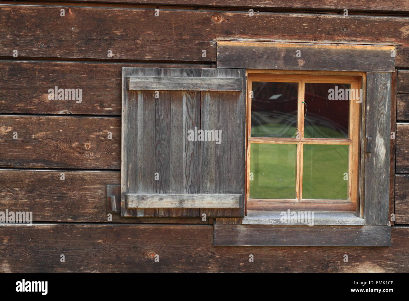 Old vintage window Stock Photo - Alamy