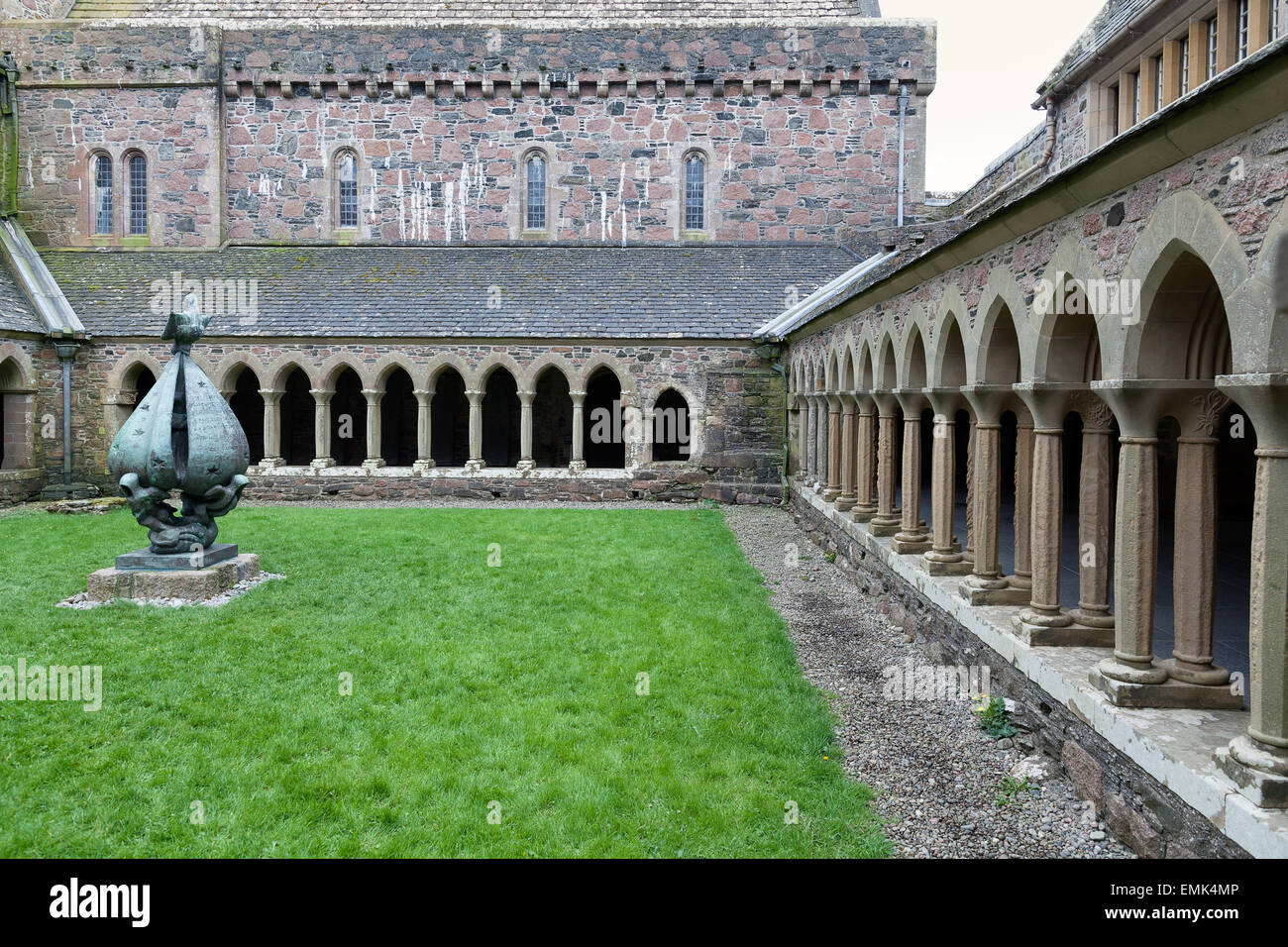 Iona abbey cloister, Scotland Stock Photo - Alamy