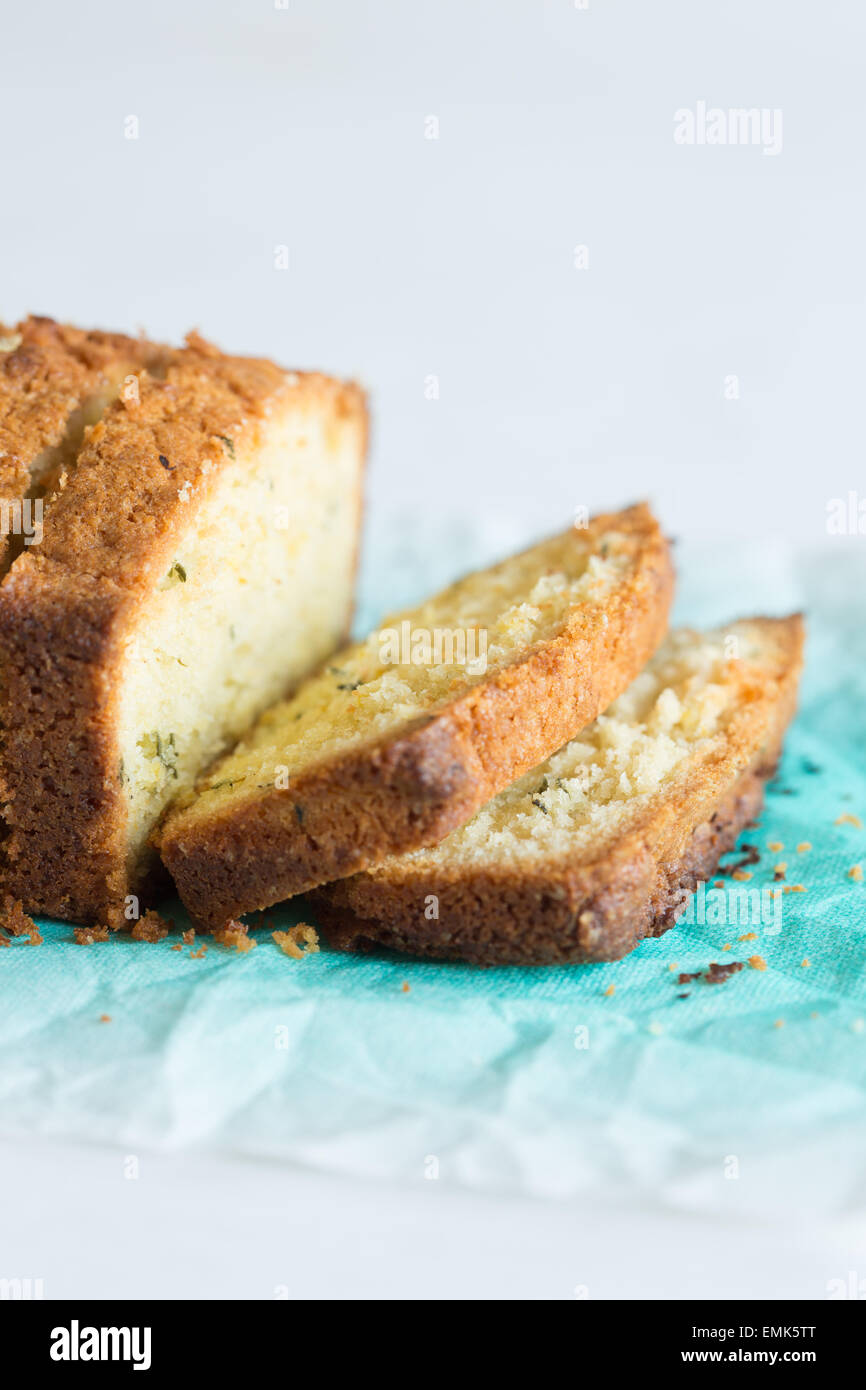Sliced cake hi-res stock photography and images - Alamy