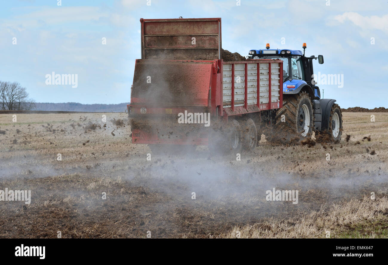 Dung spreader hi-res stock photography and images - Alamy