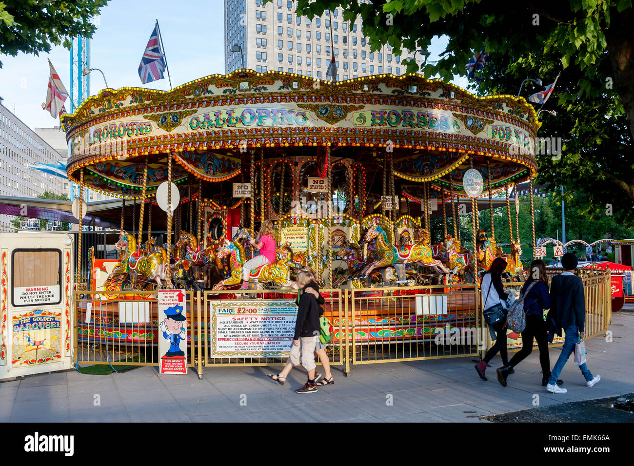 London carousel hi-res stock photography and images - Alamy