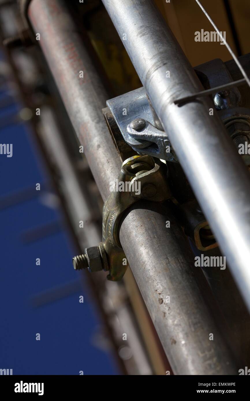 close up shot of scaffolding around a building Stock Photo - Alamy
