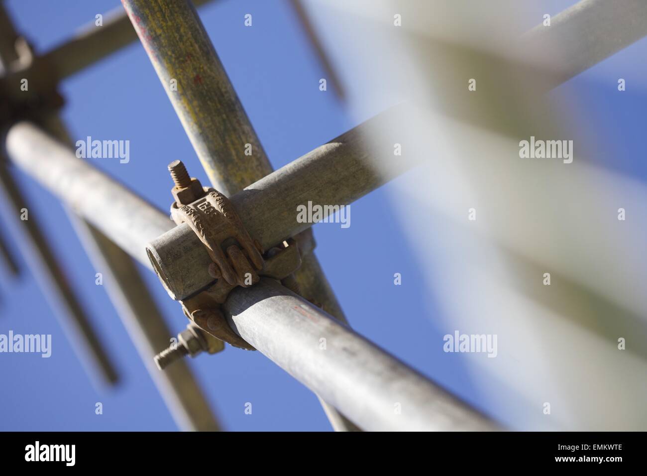 close up shot of scaffolding around a building Stock Photo - Alamy