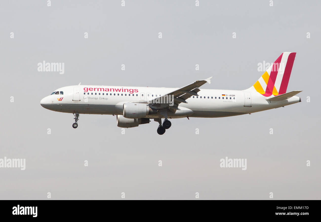 Germanwings a320 in flight hi-res stock photography and images - Alamy