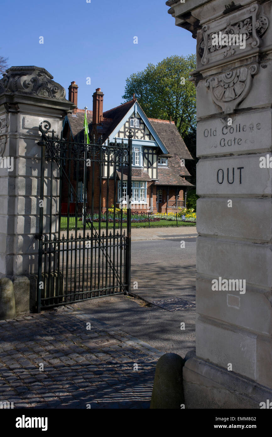 The main entrance (Old College Gate) of Dulwich Park in south London ...