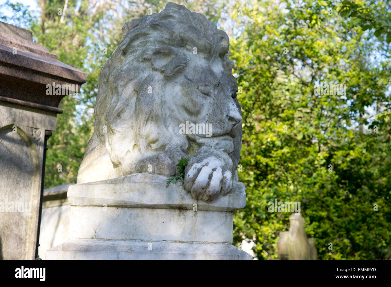 Abney Road cemetery, Stoke Newington, Hackney. Grave of Frank Bostock ...