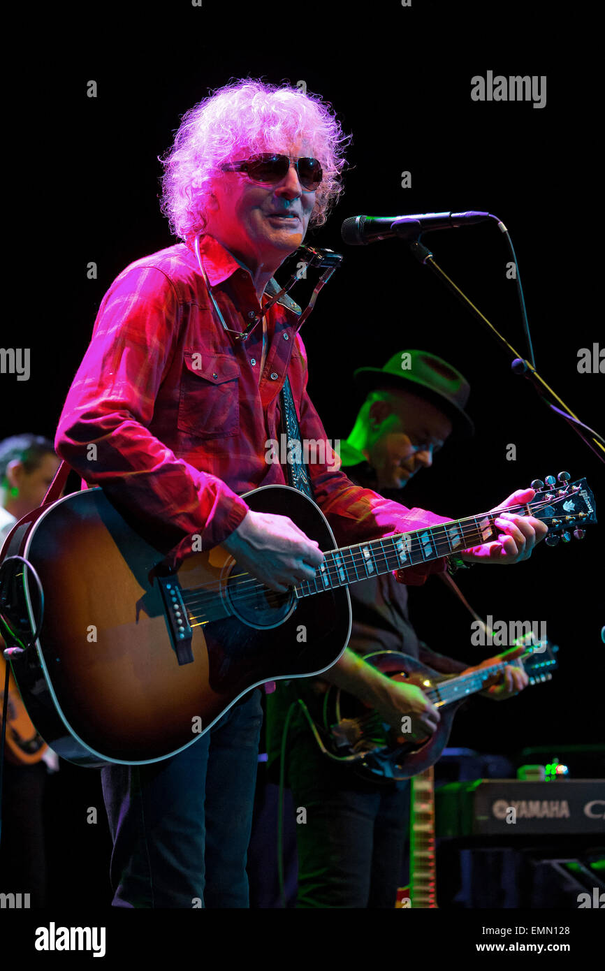 Ian Hunter & the Rant Band performing live at Falkhallen Featuring: Ian ...