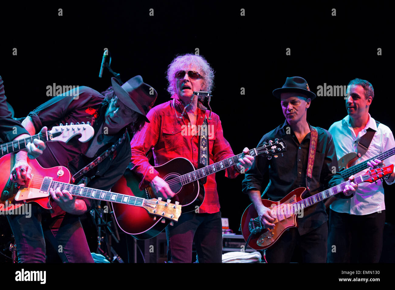 Ian Hunter & the Rant Band performing live at Falkhallen Featuring: Ian ...