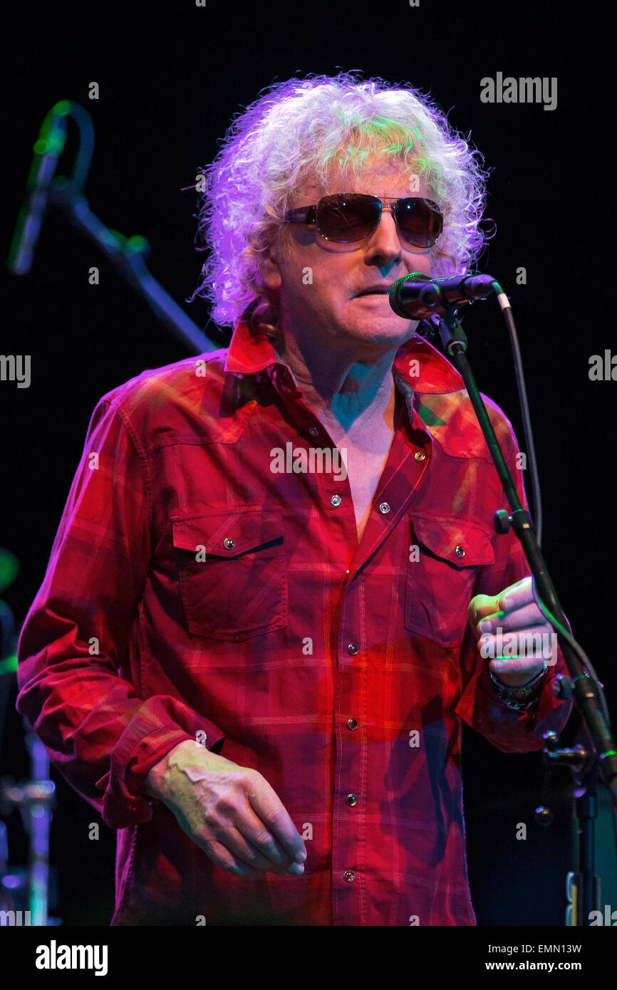 Ian Hunter & the Rant Band performing live at Falkhallen Featuring: Ian ...