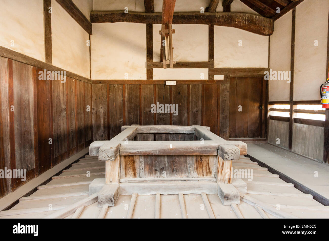 Himeji castle well hi-res stock photography and images - Alamy