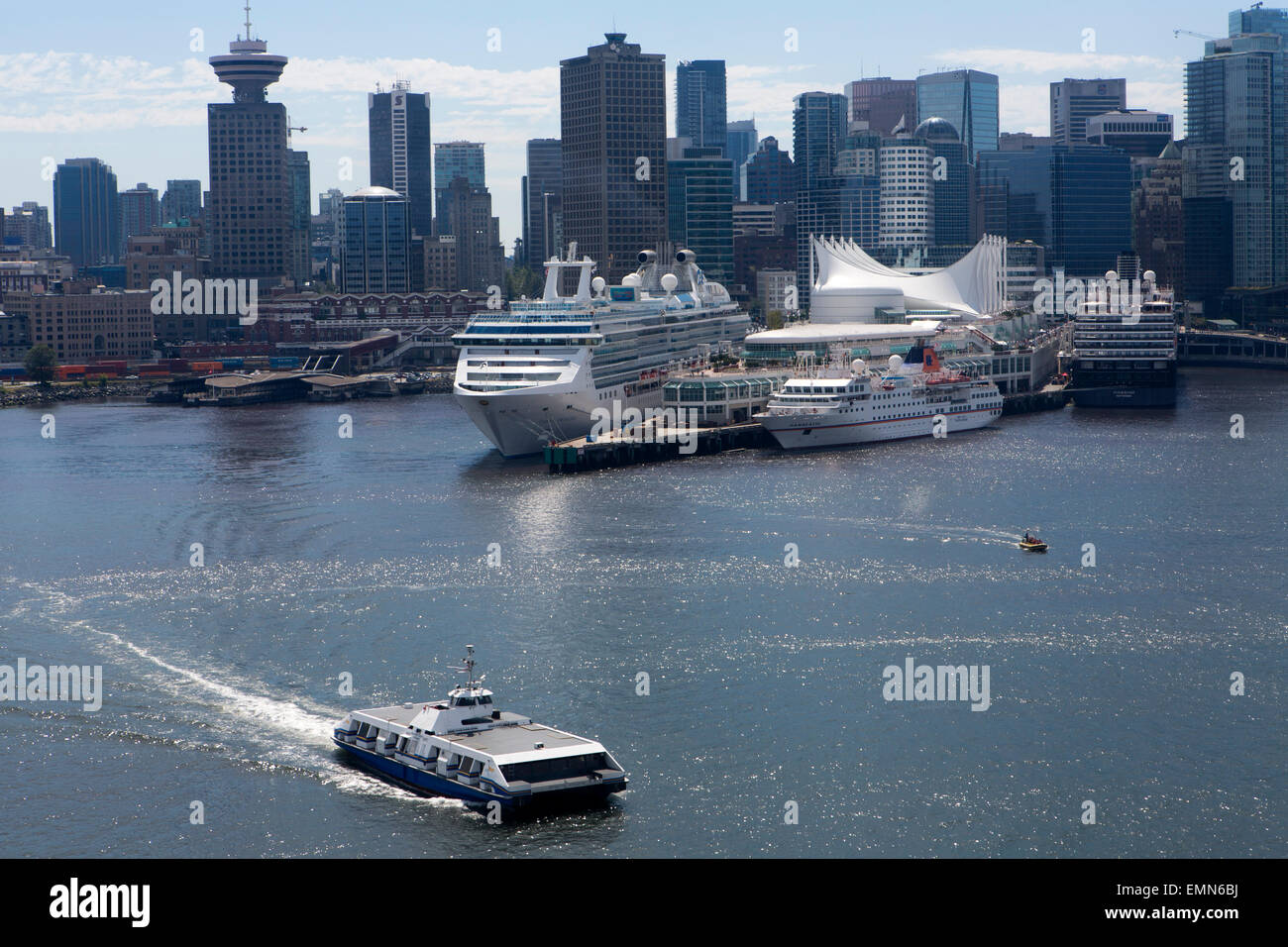 Aquabus ferry service hi-res stock photography and images - Alamy