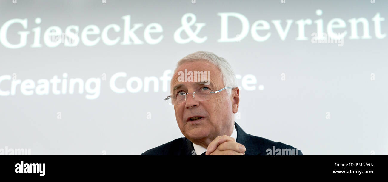 Munich, Germany. 22nd Apr, 2015. Walter Schlebusch, CEO of banknote and ...