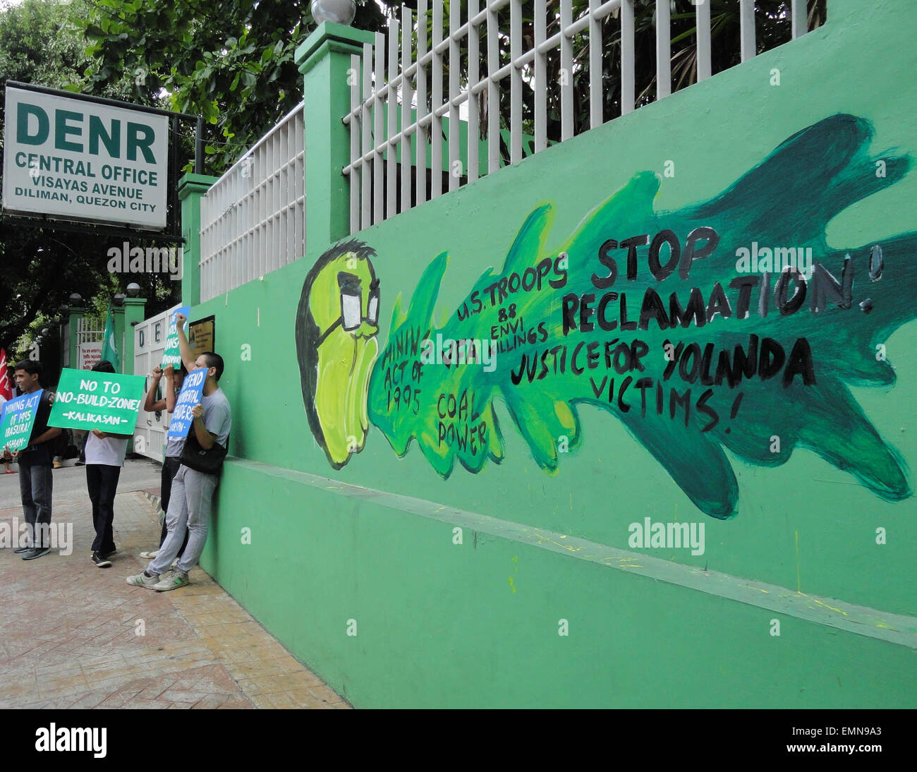 Filipino environmental activists protest in hi-res stock photography ...