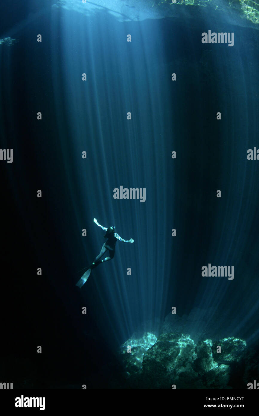 El pit cenote hi-res stock photography and images - Alamy