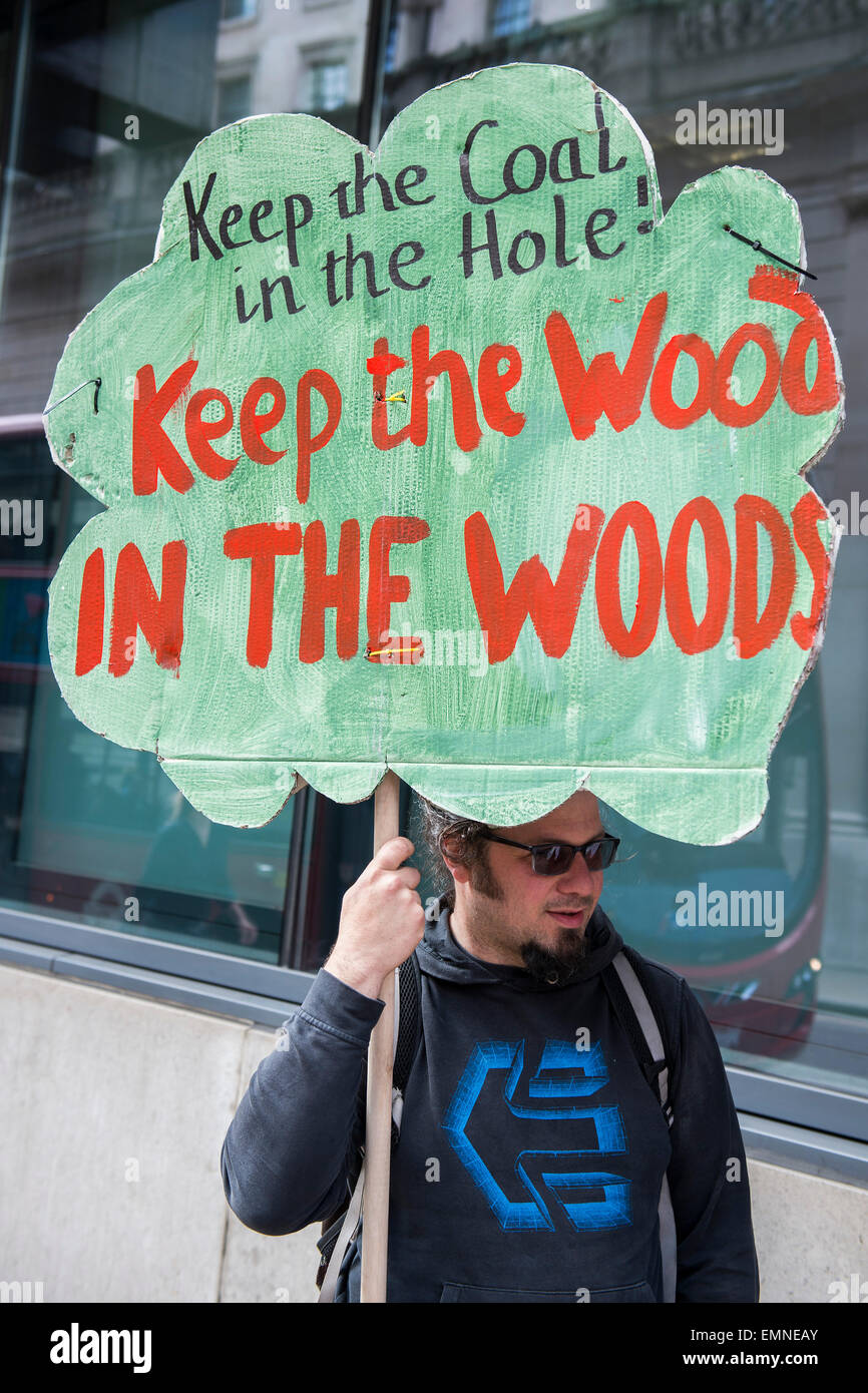 London, UK. 22nd Apr, 2015. Environmental protest at the Drax AGM, the ...