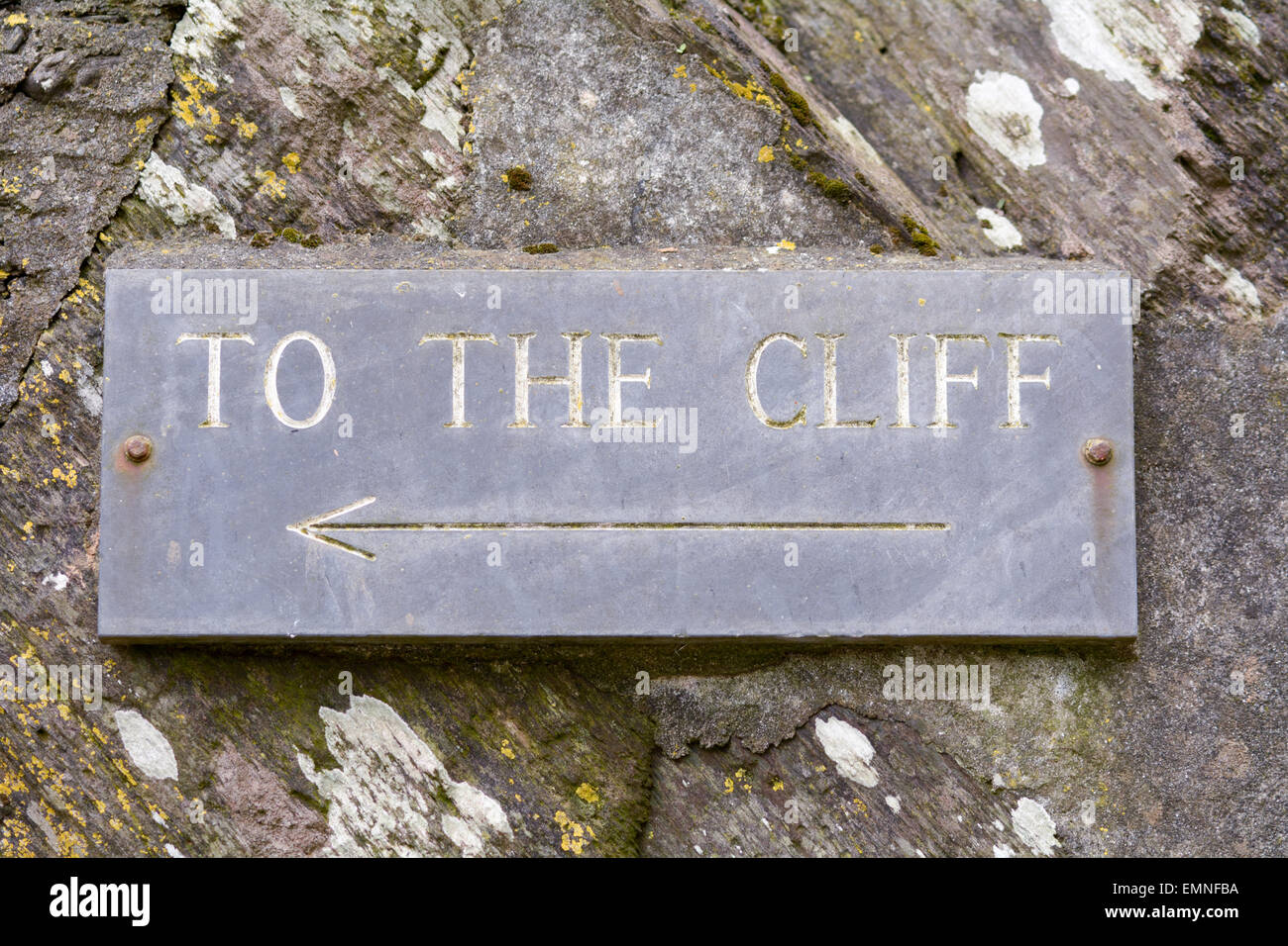 To the Cliff sign with direction arrow Stock Photo - Alamy