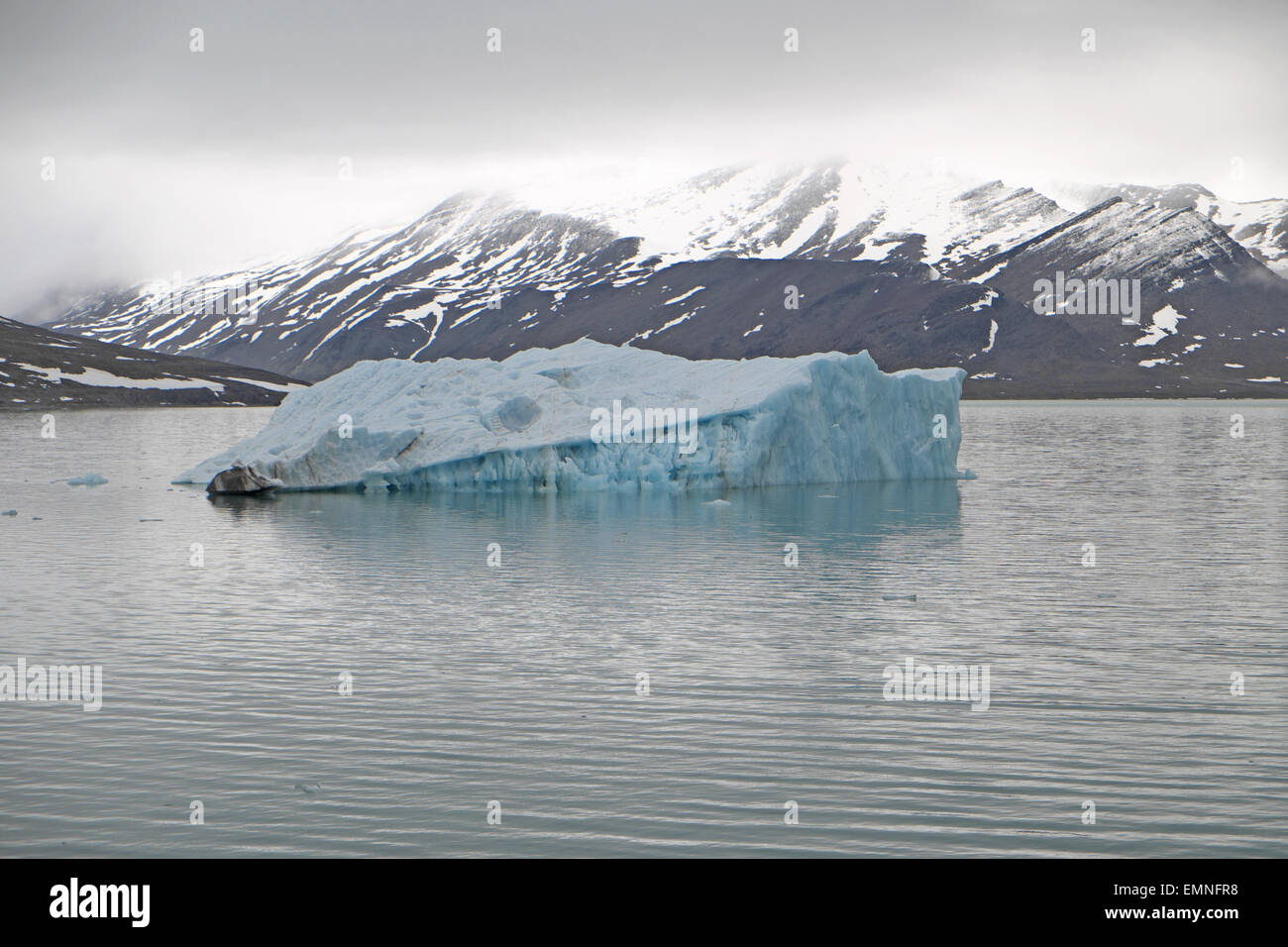 Small iceberg hi-res stock photography and images - Alamy