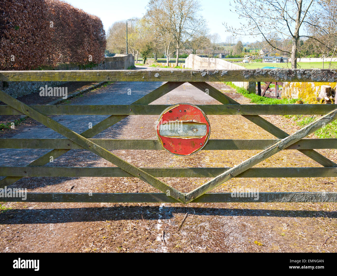 Old no entry sign hi-res stock photography and images - Alamy