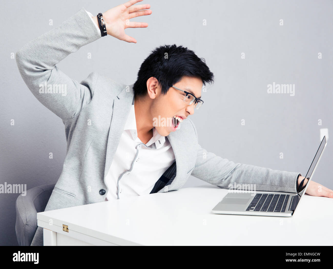 Angry chinese man hi-res stock photography and images - Alamy