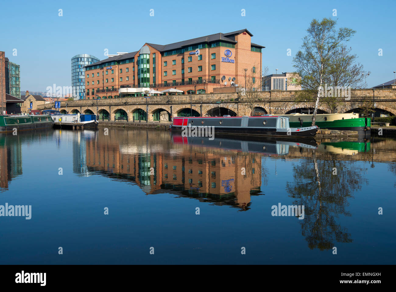 Canal boats in victoria quays hi-res stock photography and images - Alamy