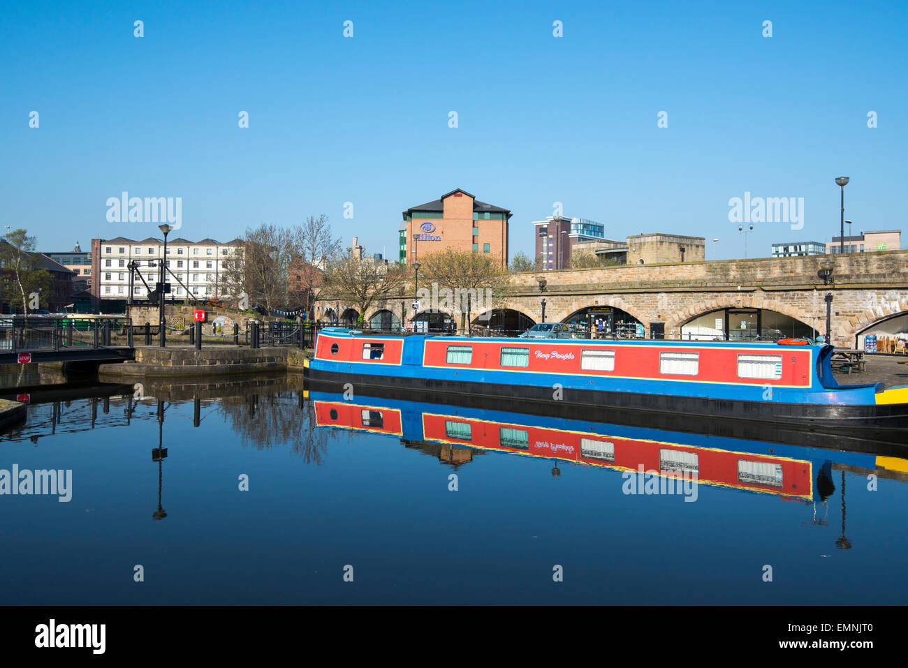 Reflections at Victoria Quay, Sheffield City Centre in South Yorkshire ...