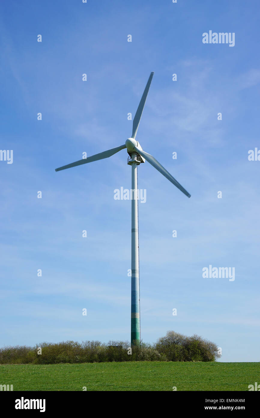Horizontal axis wind turbine hi-res stock photography and images - Alamy