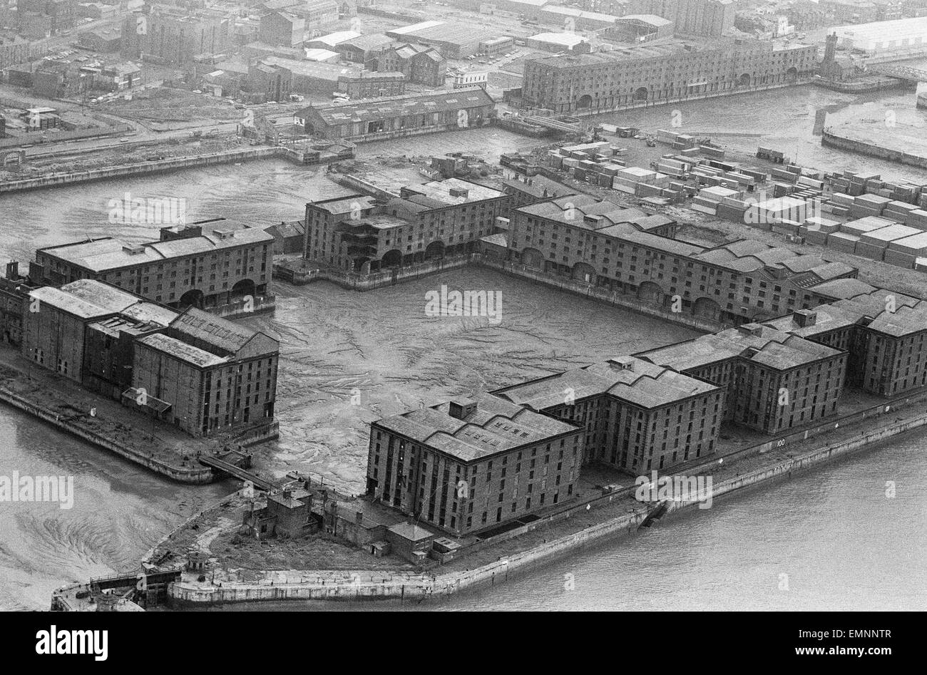 Aerial view liverpool docks 17th hi-res stock photography and images ...