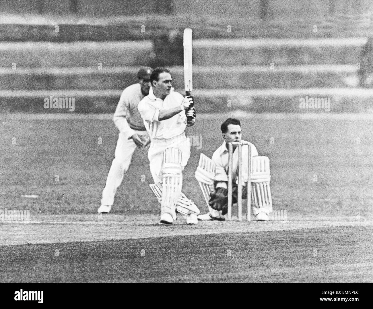 Sport cricket 1920s hi-res stock photography and images - Alamy