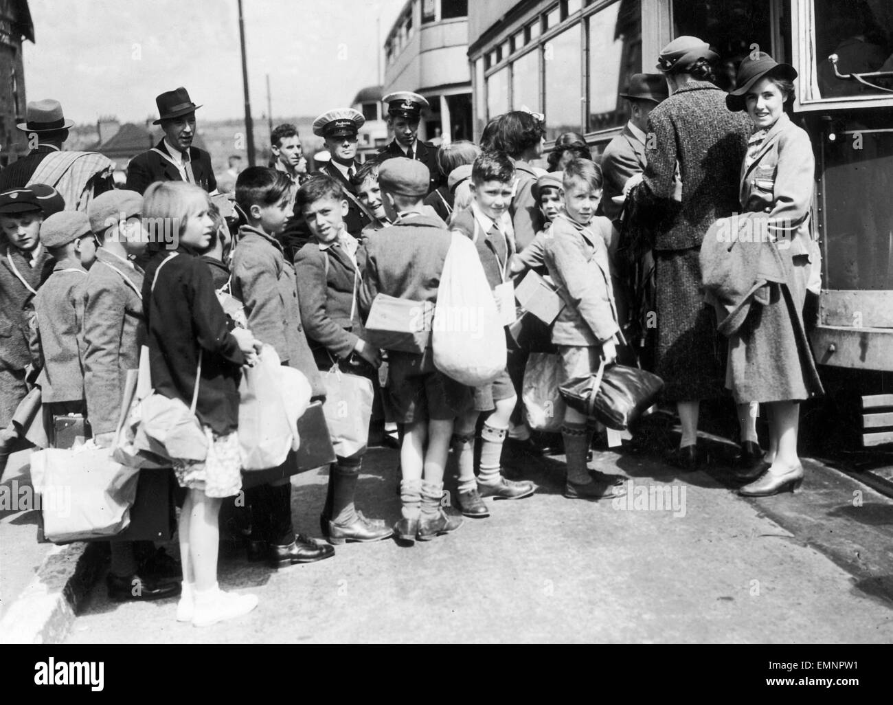 Evacuees countryside hi-res stock photography and images - Alamy